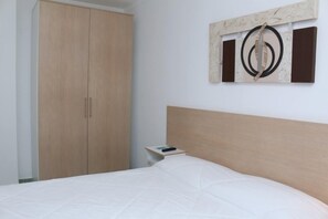 Quarto casal ou duplo executivo | Frigobar, cofres nos quartos, escrivaninha, cortinas blackout