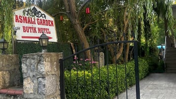 Fachada da propriedade