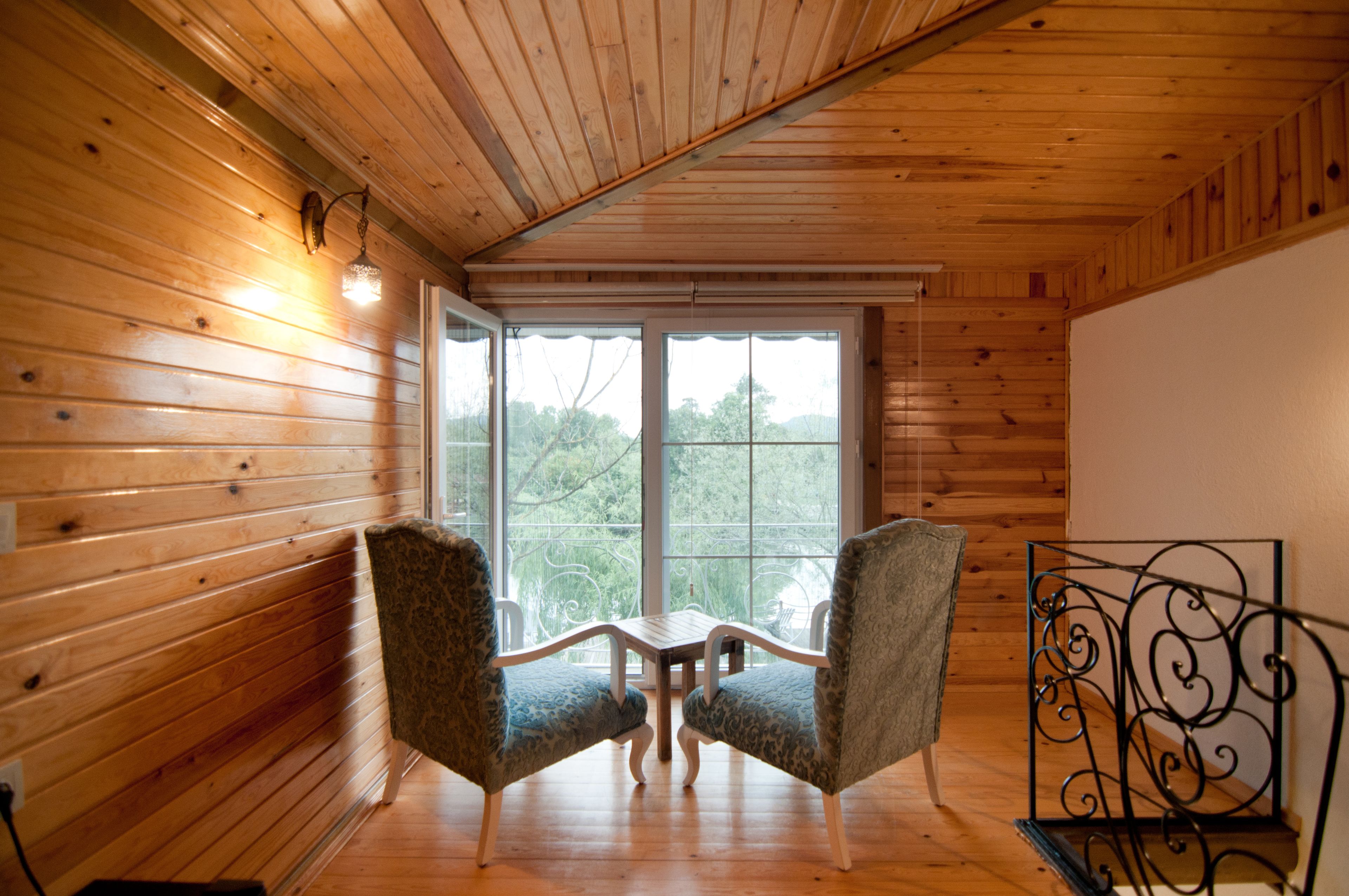 Bungalow Club, 1 cama queen-size, vista para o rio | Minibar, Wi-fi grátis 