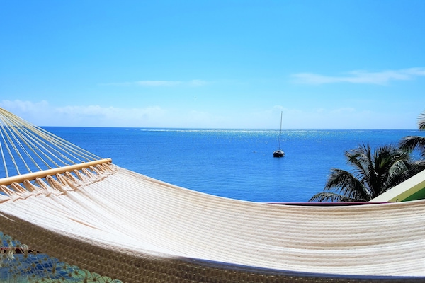 Cobertura clássica, 1 cama Queen, vista para o oceano | Vista para praia/oceano