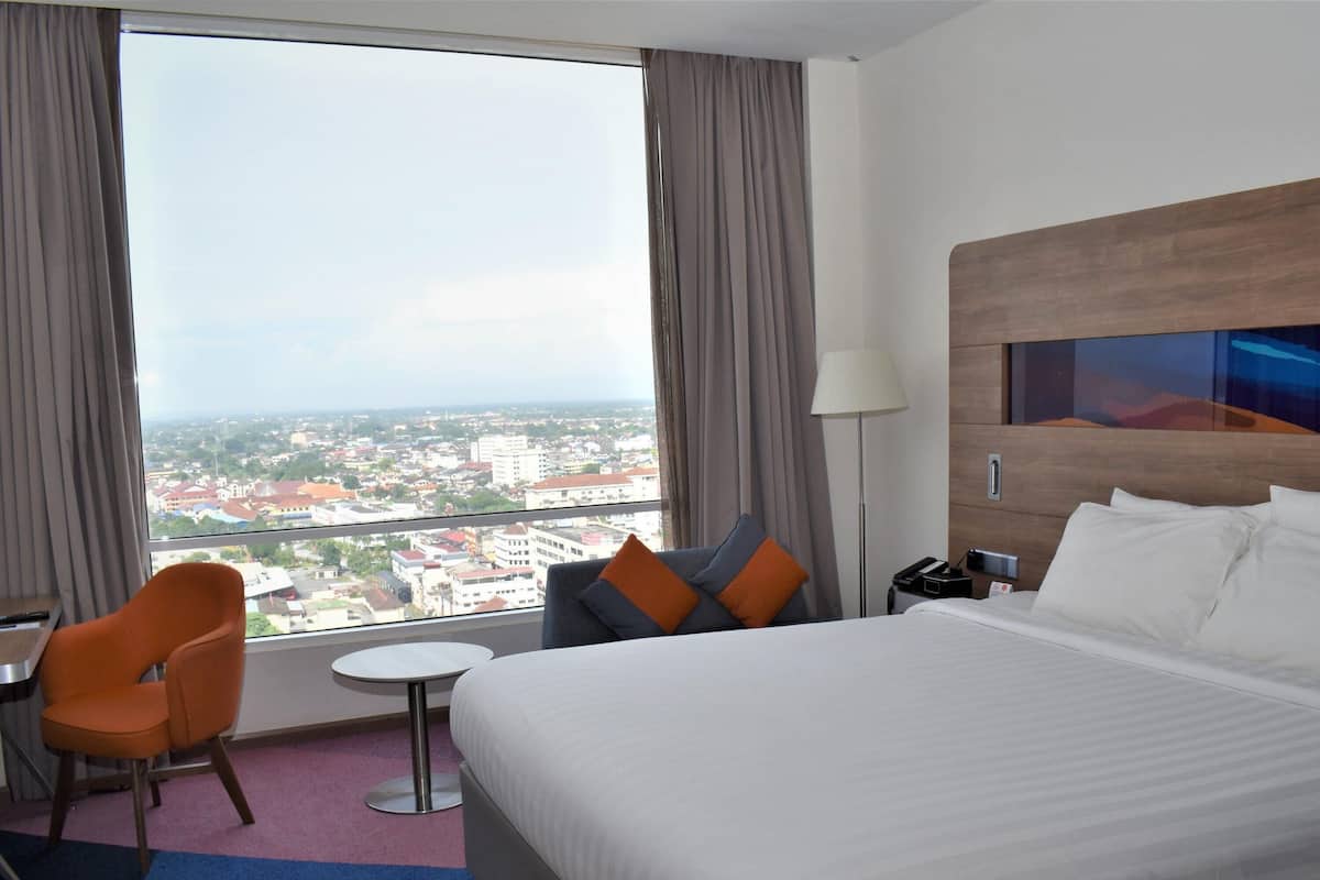 Quarto Superior, 1 cama king-size | Minibar, cofre no quarto, secretária 