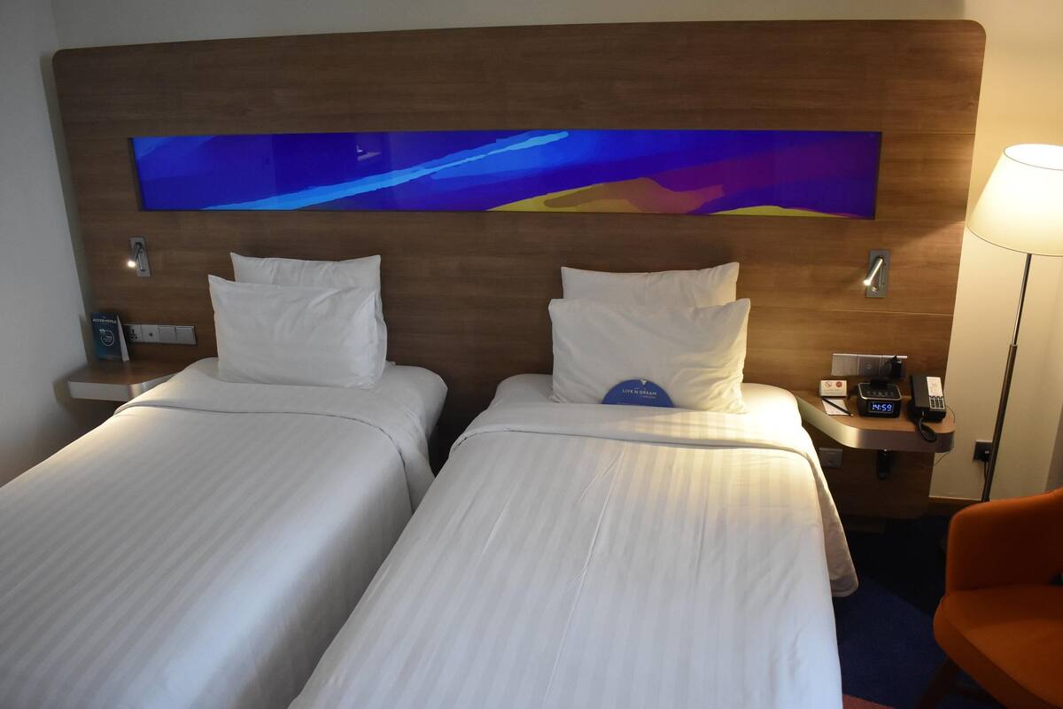 Quarto Superior, 2 camas individuais | Minibar, cofre no quarto, secretária 