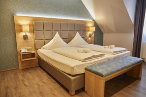 Secretária, cortinas/cortinados opacos, quartos insonorizados 