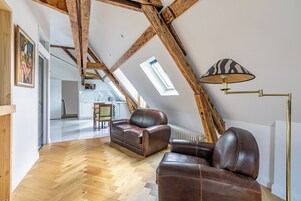 Quarto Duplo Deluxe, 1 cama king-size, não fumadores (Picasso) | Roupa de alta qualidade, minibar 