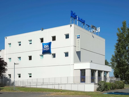 Exterior. ibis budget Poitiers Sud