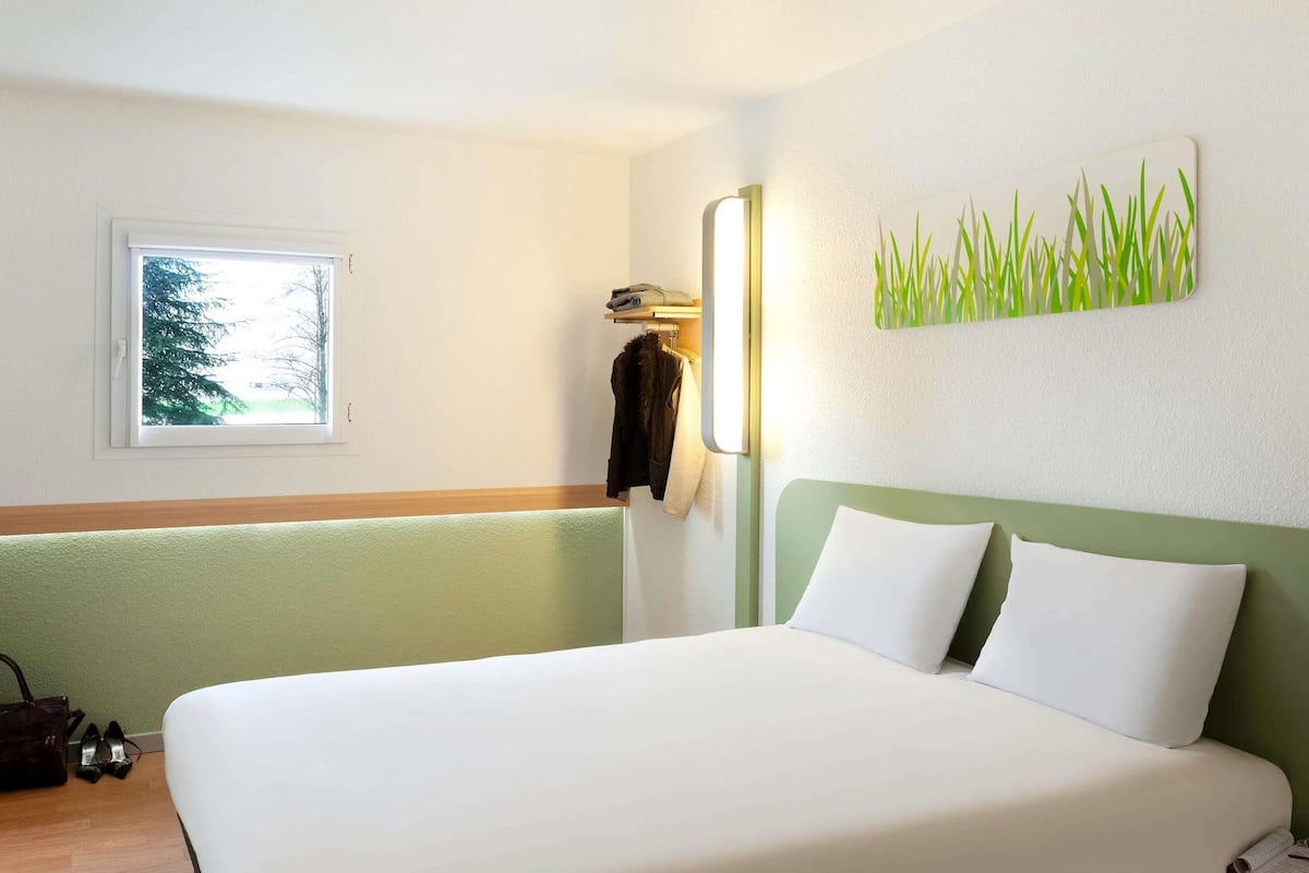 Quarto casal | Escrivaninha, quartos à prova de som, Wi-Fi de cortesia, roupa de cama