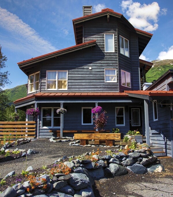 Ski Inn - Anchorage, AK