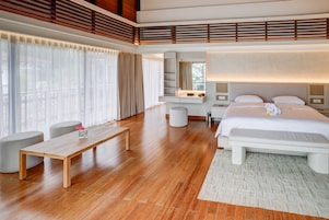 Villa, 4 quartos, piscina privativa, vista para a praia | Cofre com capacidade para portátil, secretária 
