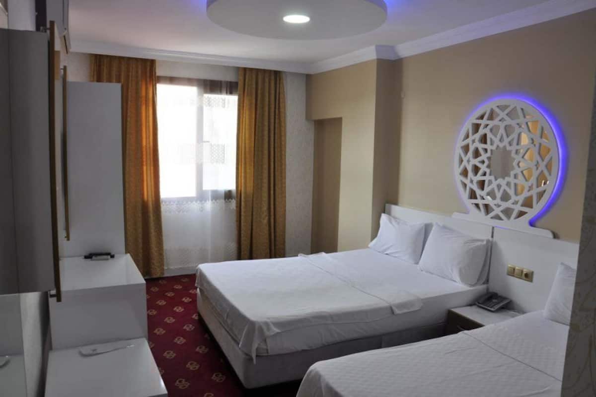 Quarto casal ou duplo standard | Escrivaninha, camas extras/dobráveis, Wi-Fi de cortesia