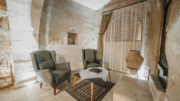 Premium Suite | 1 quarto, minibar, cofre no quarto, com decoração personalizada