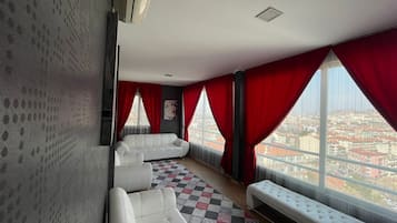 Suíte | Roupas de cama premium, frigobar, quartos à prova de som