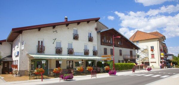 Hôtel De La Poste - Doubs