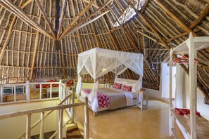 Vila (Red Coral) | Cofres nos quartos, quartos à prova de som, berços grátis, roupa de cama