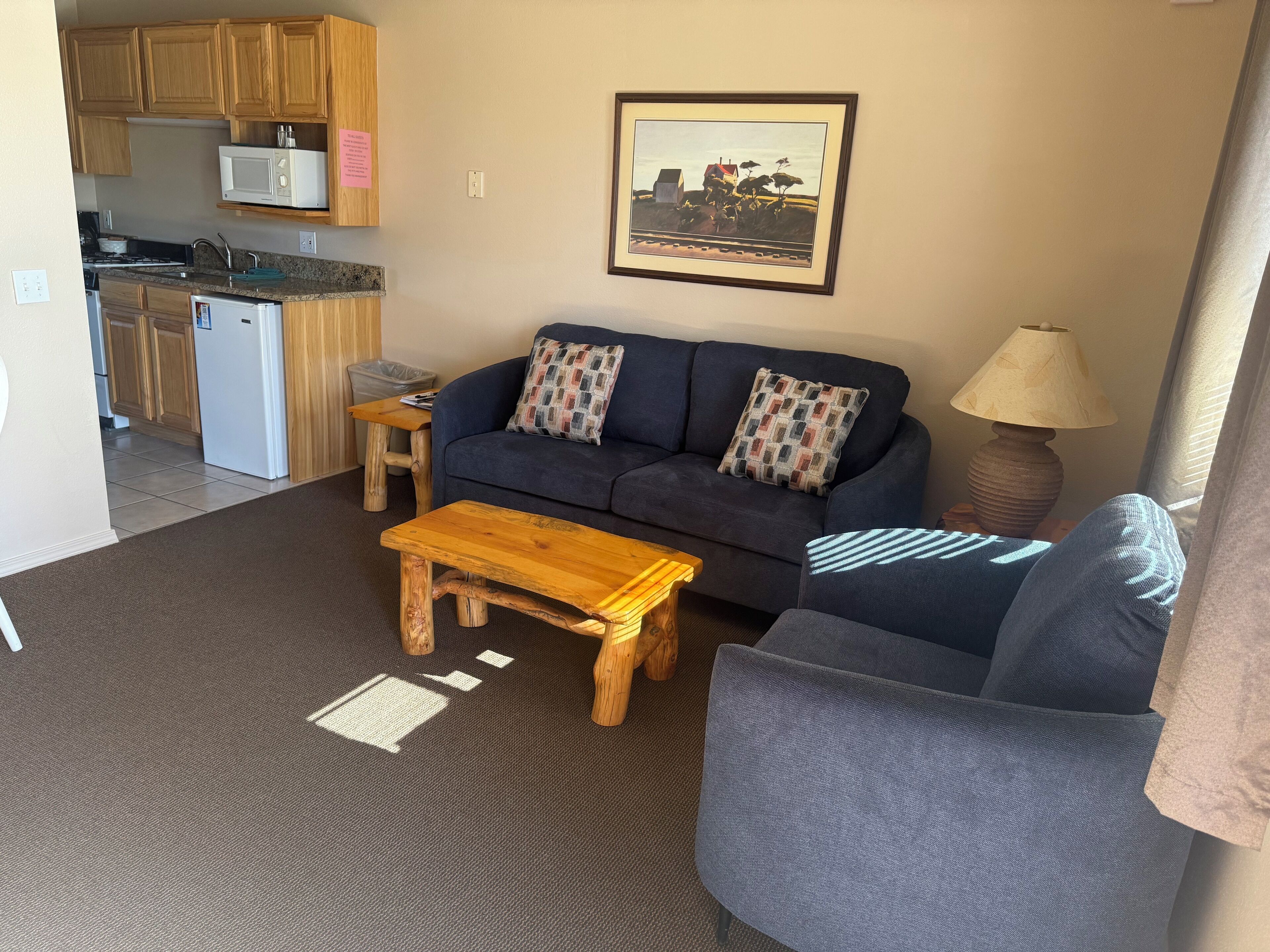 Suite, 1 quarto (Pet Friendly) | Com decoração personalizada, com mobília individualizada 