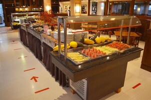 Café da manhã com buffet todos os dias (BRL 45.00 por pessoa)