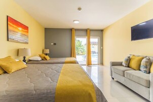 Quarto Duplo Económico, 2 camas queen-size | Cofre no quarto, quartos insonorizados, ferro/tábua de engomar 