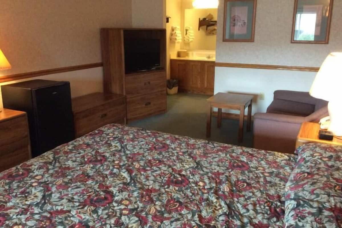 Quarto Standard, não fumadores | Secretária, camas desdobráveis, Wi-fi grátis, roupa de cama fornecida