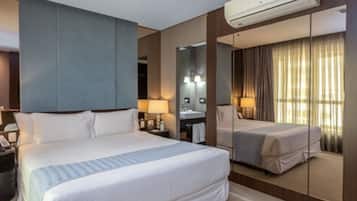 Quarto standard | Frigobar, cofres nos quartos, escrivaninha