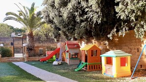 Área de recreio para crianças (ao ar livre)