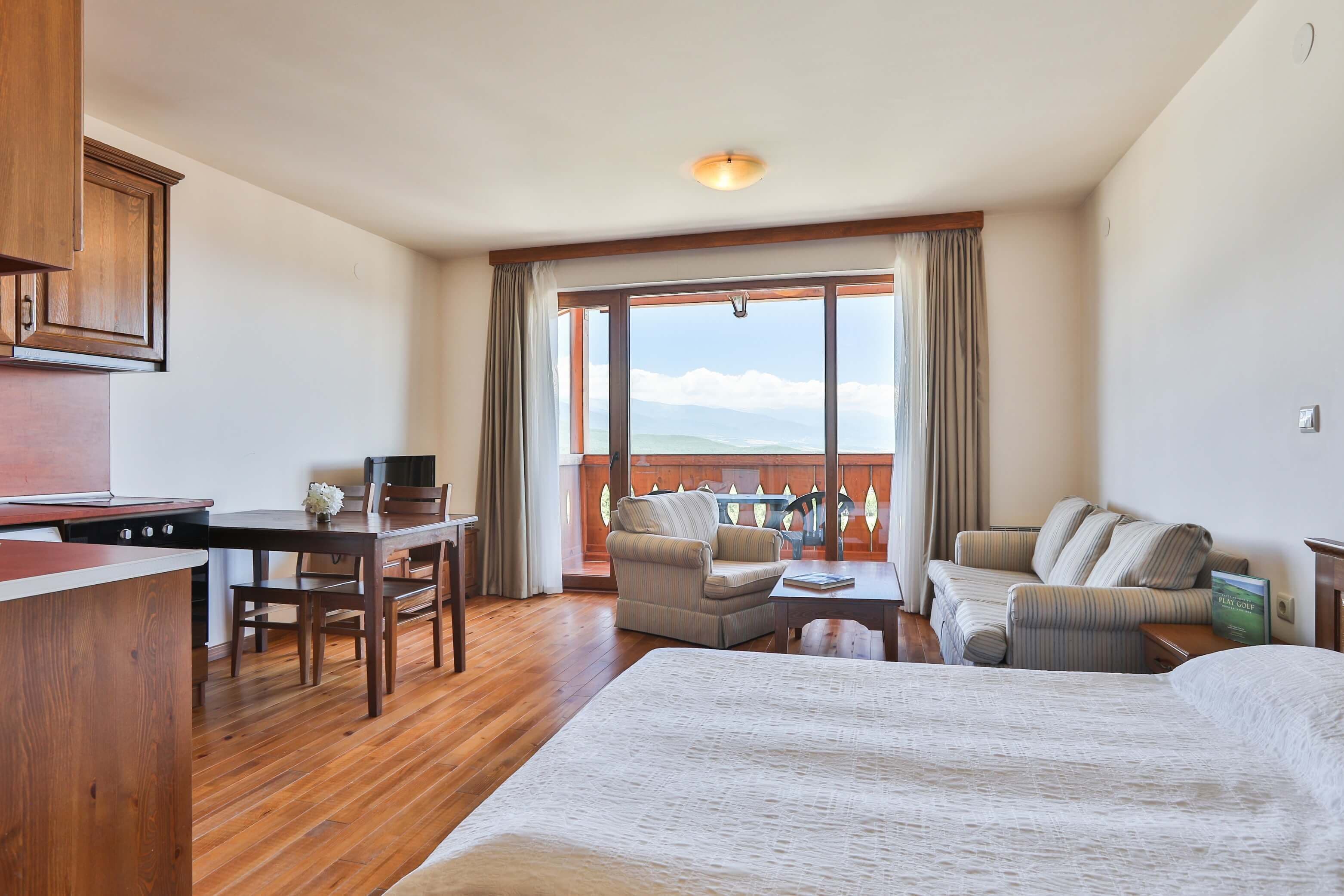 Estúdio | Sala de estar | Televisor, leitor de DVD 