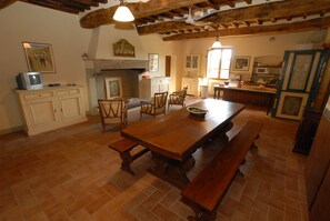 TV de tela plana 10 polegadas com canais a cabo, TV, impressoras