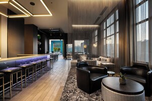 Este bar no terraço do hotel 