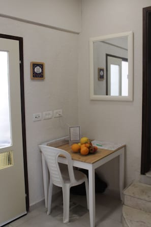 Apartamento clássico | Sala de estar | TV de tela plana