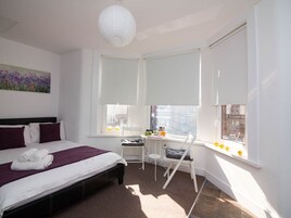 Estúdio, casa de banho privativa (Sleeps 2) | 1 quarto 