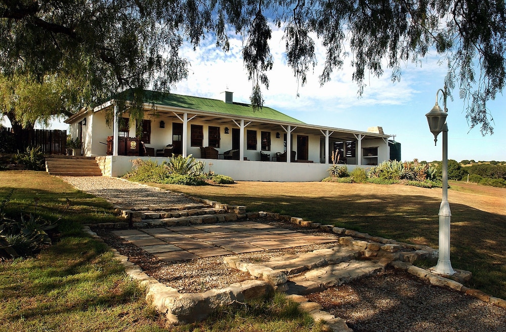 Leeuwenbosch Shearers Lodge - Western Cape