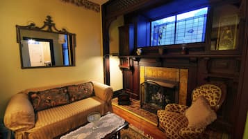 Quarto, casa de banho privativa (O'Neill) | Sala de estar | TV de ecrã plano