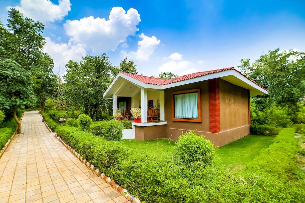 Lemon Tree Wildlife Resort, Bandhavgarh - Chhattisgarh