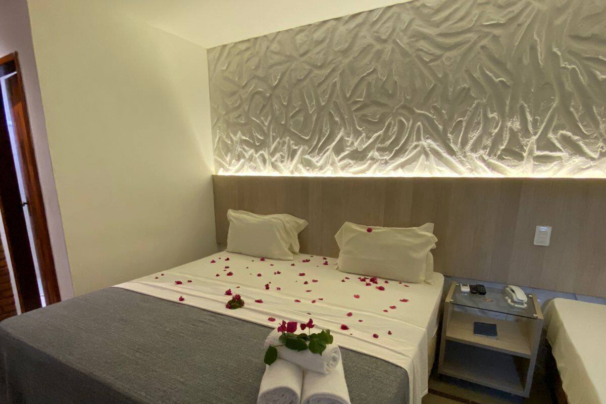 Minibar, com decoração personalizada, cortinas/cortinados opacos