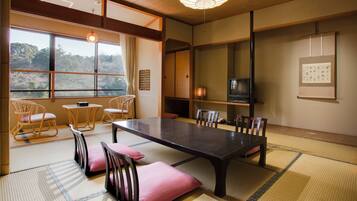 Secretária, cortinas/cortinados opacos, Wi-fi grátis