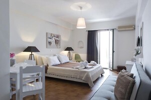 Quarto casal, vista para o mar | Frigobar, quartos à prova de som, ferros/tábuas de passar roupa