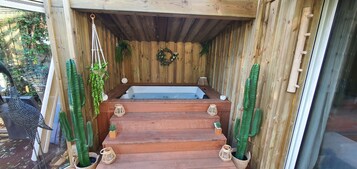 Suite Romântica, vista para o campo de golfe (LOFT USA) | Terraço/pátio interior