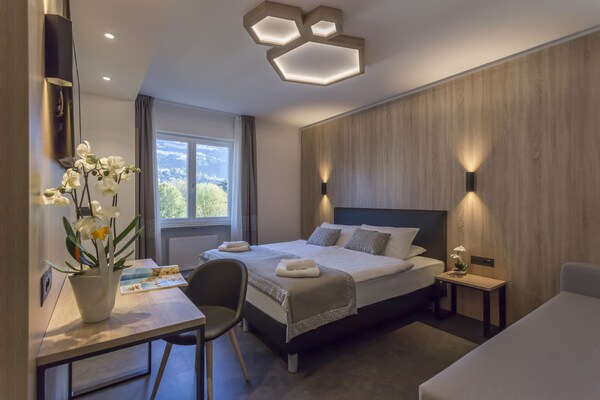 Tourist Hotel - Brixen