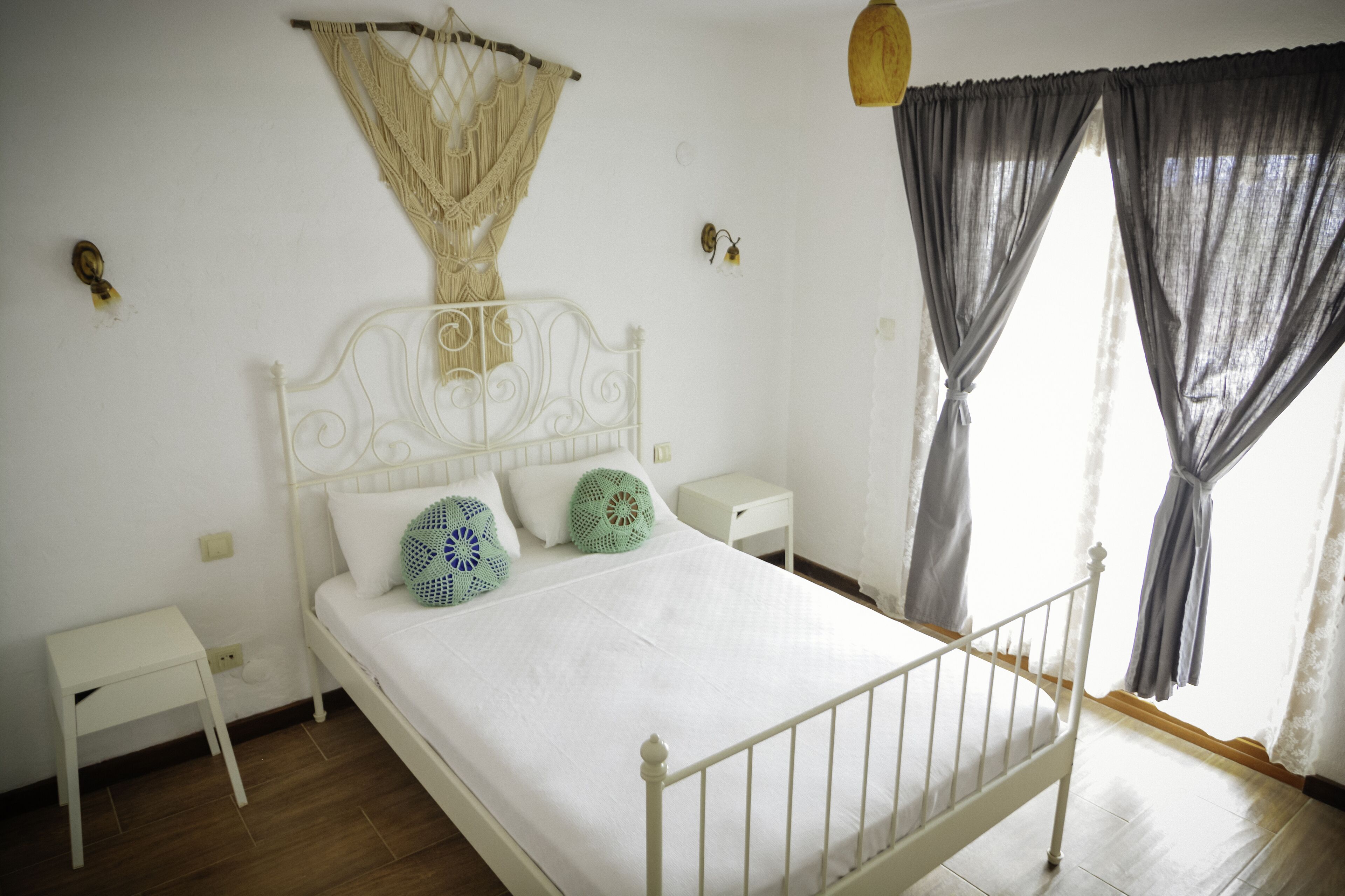 Suíte luxo | Roupas de cama premium, escrivaninha, Wi-Fi de cortesia