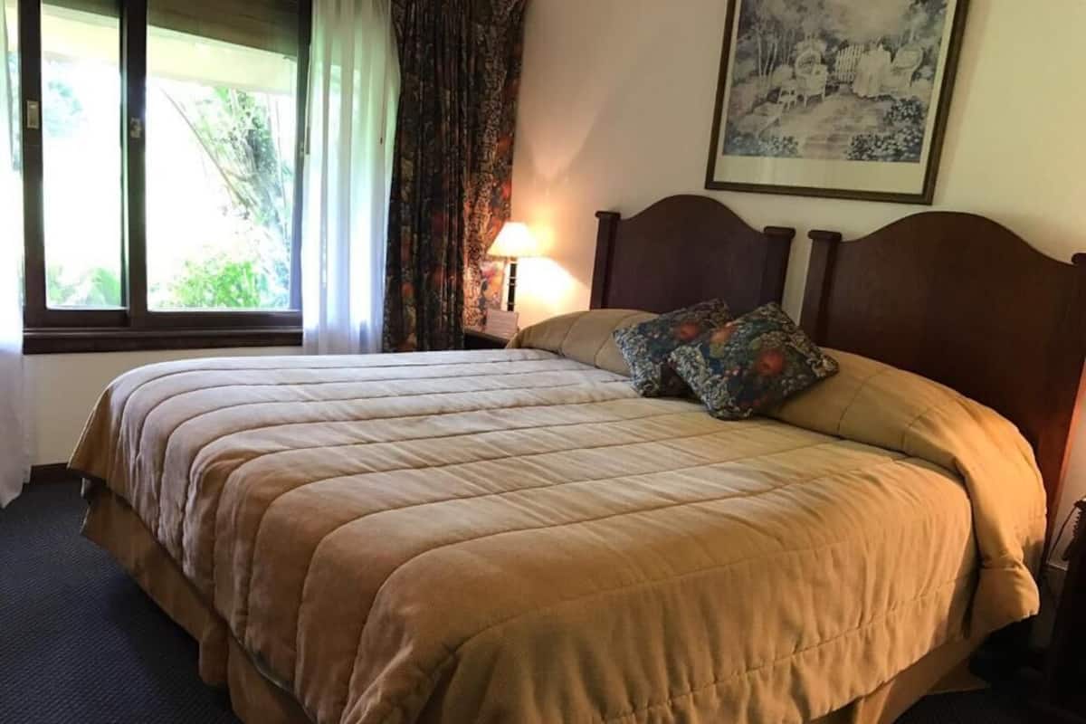 1 quarto, roupas de cama premium, edredons de pluma, frigobar