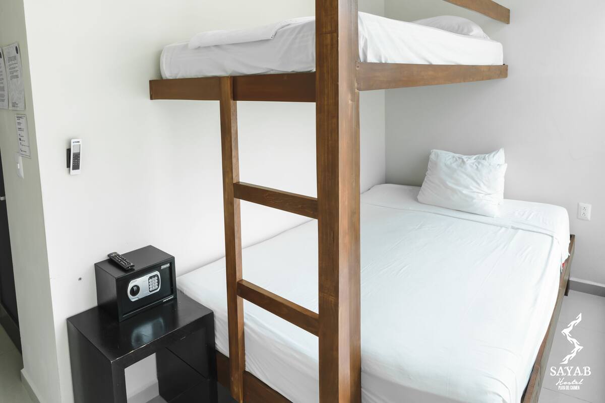 Quarto Duplo Standard | Wi-fi grátis, roupa de cama fornecida