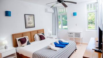 Berço de viagem, Wi-fi grátis, roupa de cama fornecida