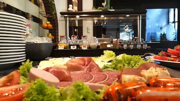 Pequeno-almoço tipo buffet diário incluído