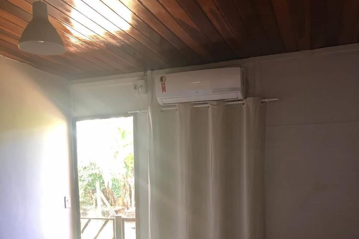 Quarto Quádruplo Standard, 2 quartos | Minibar, Wi-fi grátis