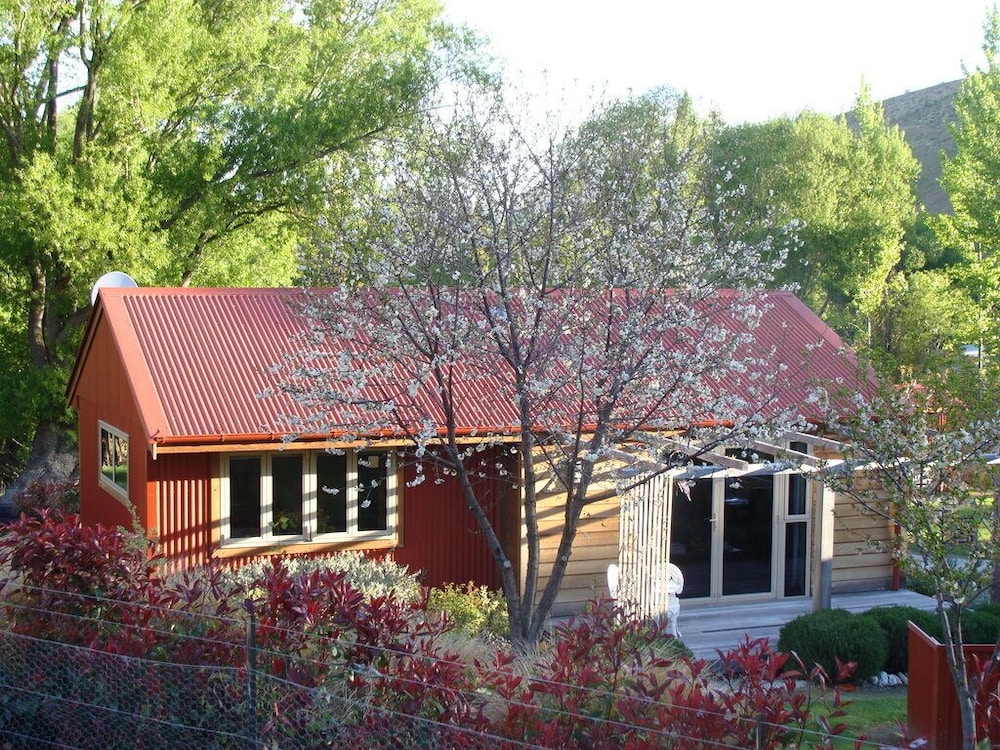 Burn Cottage Retreat -