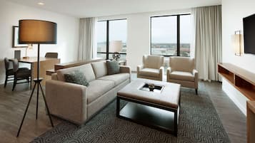 Suite Presidencial, 1 cama king-size, acessível, não fumadores | Cofre no quarto, secretária, cortinas/cortinados opacos