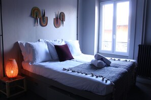 Quarto família | 1 quarto, quartos à prova de som, Wi-Fi de cortesia, roupa de cama