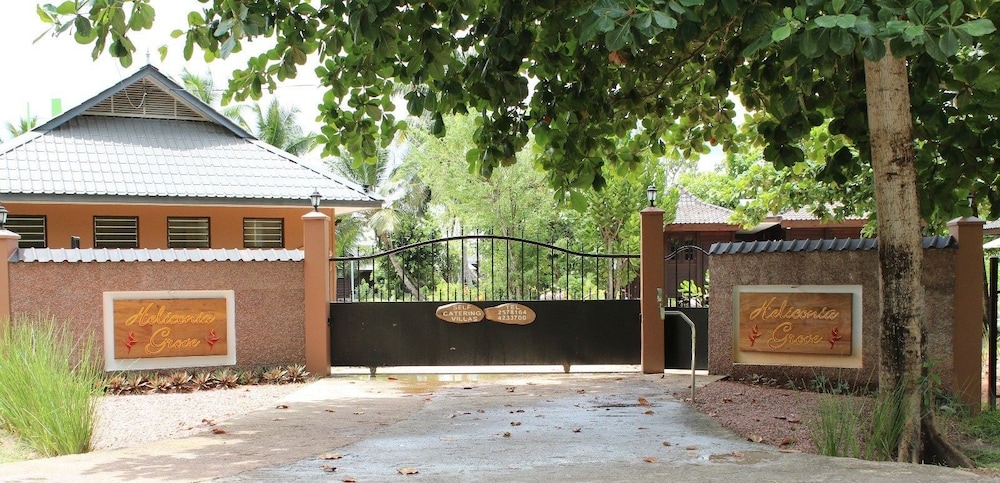 Heliconia Grove - Mahé