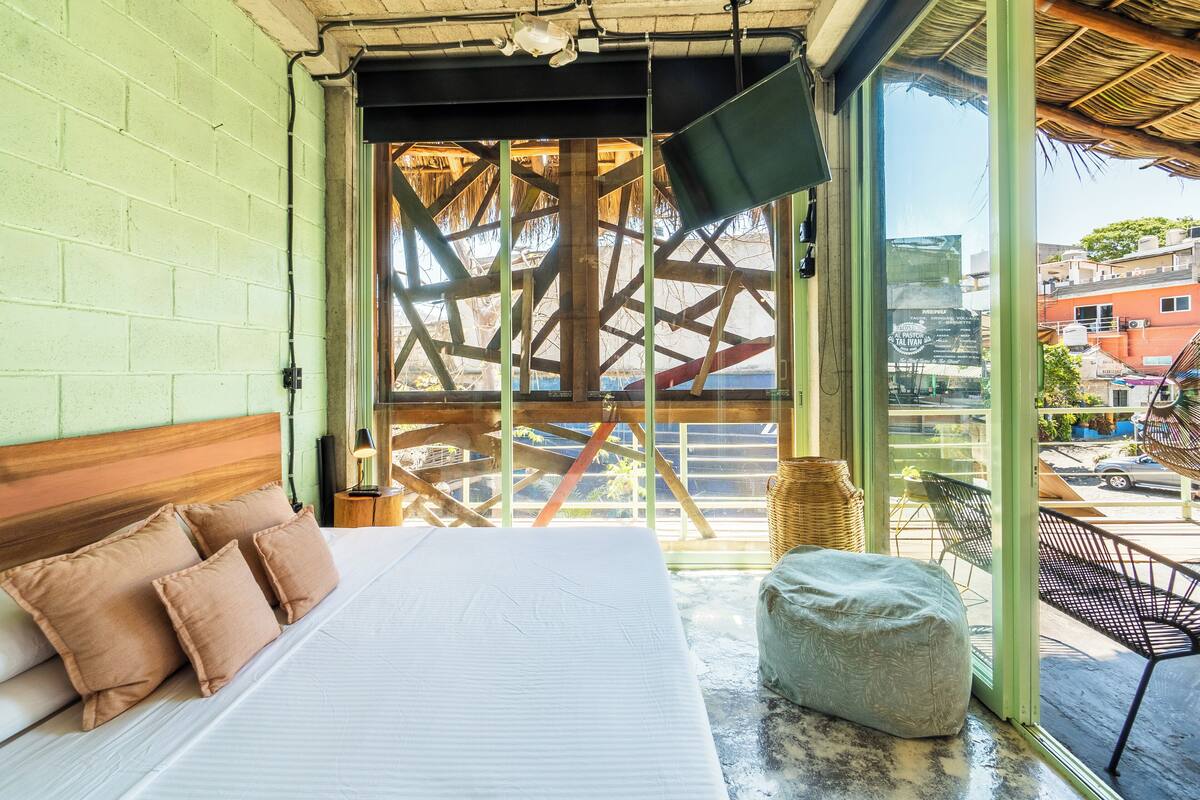 Loft 5 | Roupa de alta qualidade, cortinas/cortinados opacos, Wi-fi grátis 