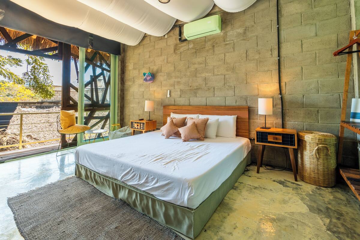 Loft 3 | Roupa de alta qualidade, cortinas/cortinados opacos, Wi-fi grátis 