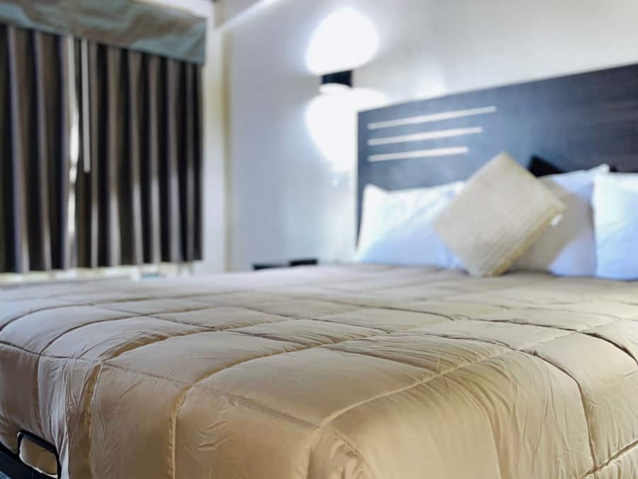 Escrivaninha, Wi-Fi de cortesia, roupa de cama