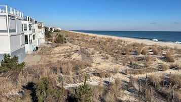 Quarto premier, 1 cama King, de frente para o oceano | Vista da propriedade